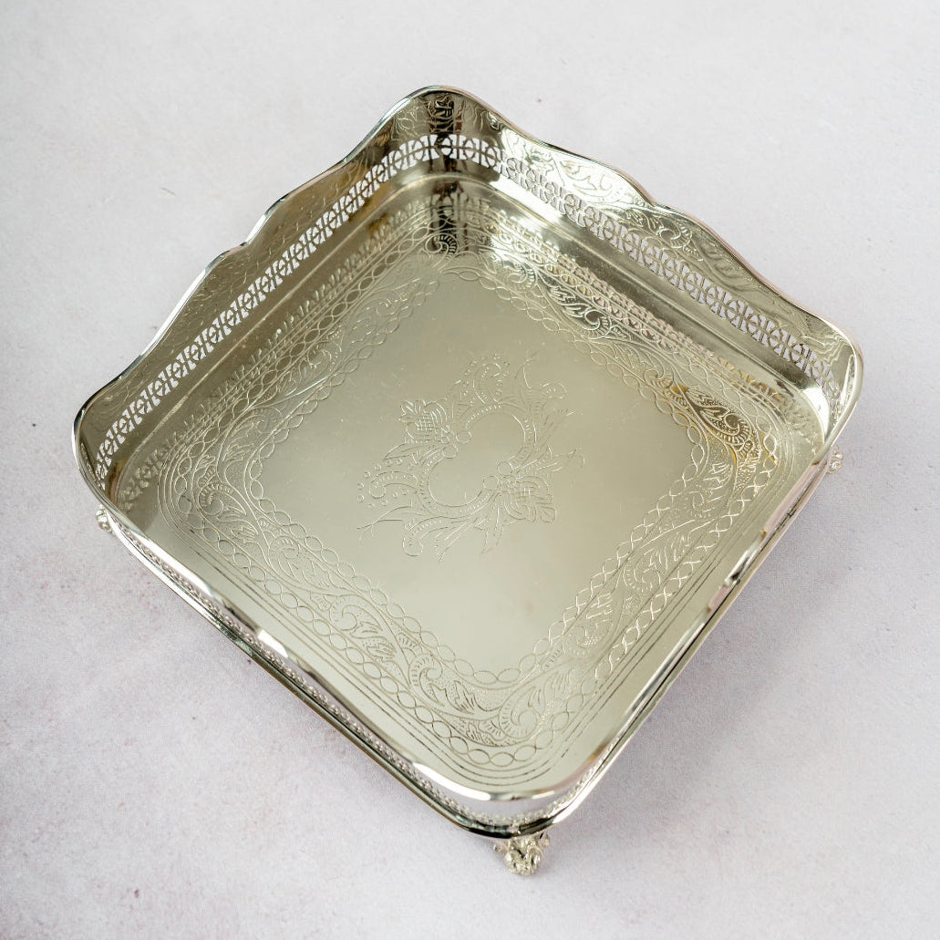 The Victoria Crest Tray – THE ROOTS OF INDIA